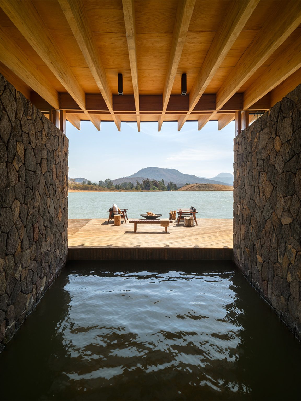 A Round Club House on a Lake in Mexico – Natural Building Blog