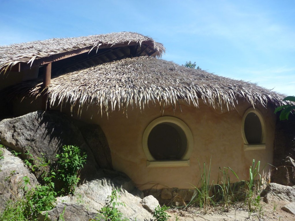 Cover Shot Chosen for New Earthbag Book – Natural Building Blog
