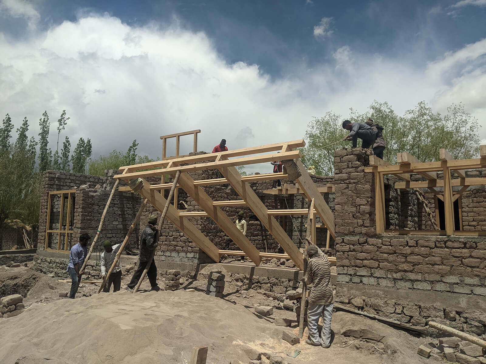 Gulzar’s House In Ladakh, India Offers a New Twist on Vernacular ...