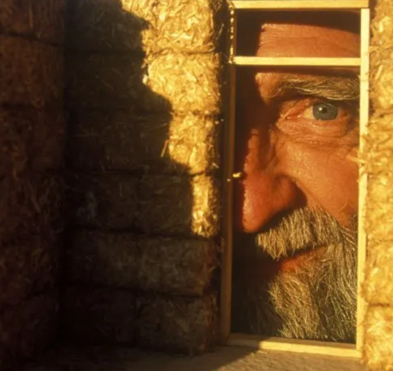 The History of the Straw Bale Revival with Matts Myhrman – Natural ...