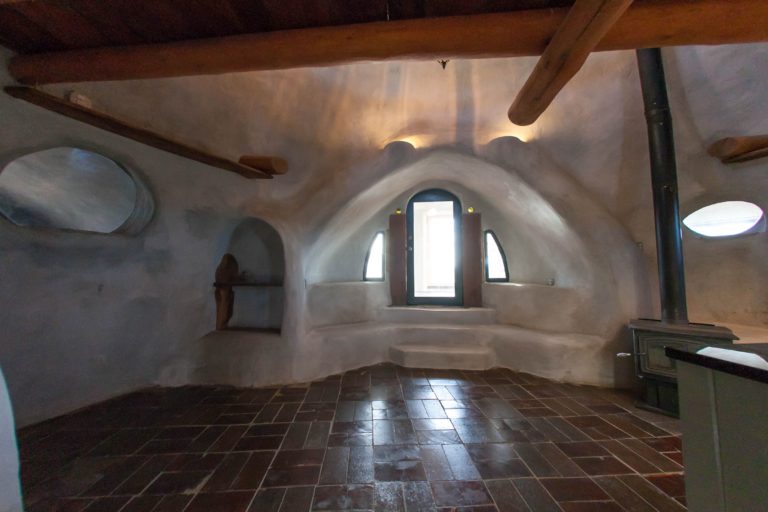 Wonderful Hybrid Earthbag Home For Sale – Natural Building Blog