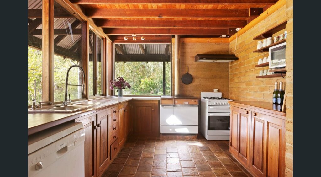 A Rammed Earth and Timber Home in Australia – Natural Building Blog