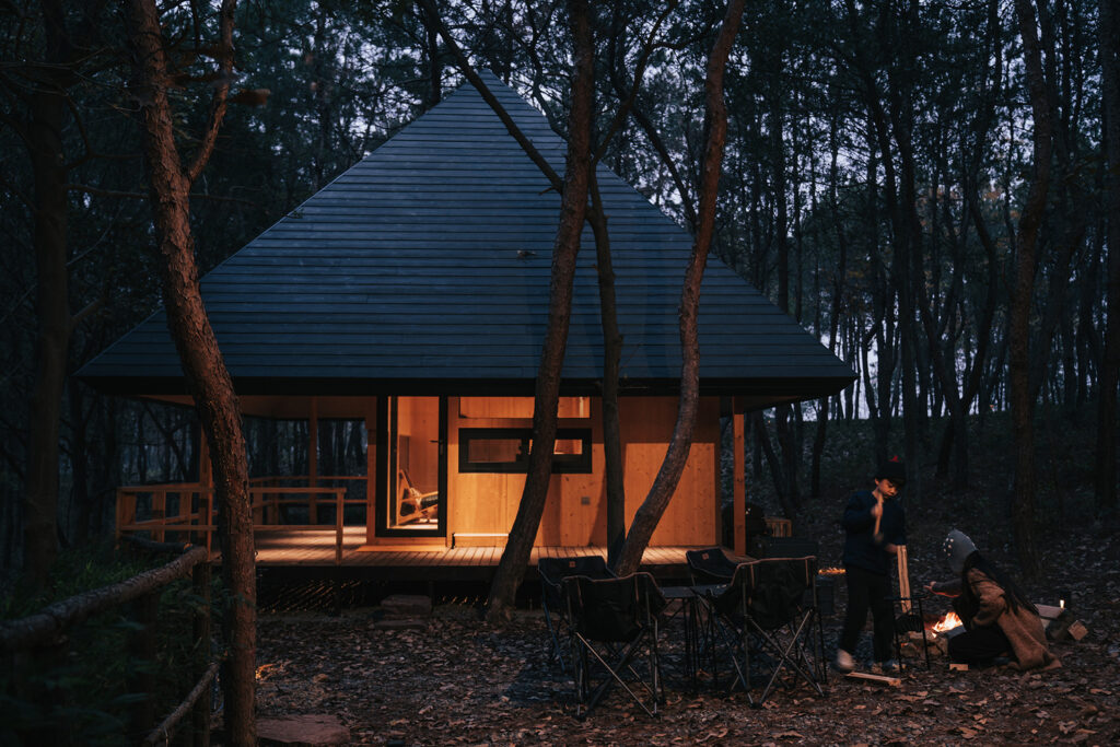 Pyramid Cabins on Fragrant Lake in China – Natural Building Blog